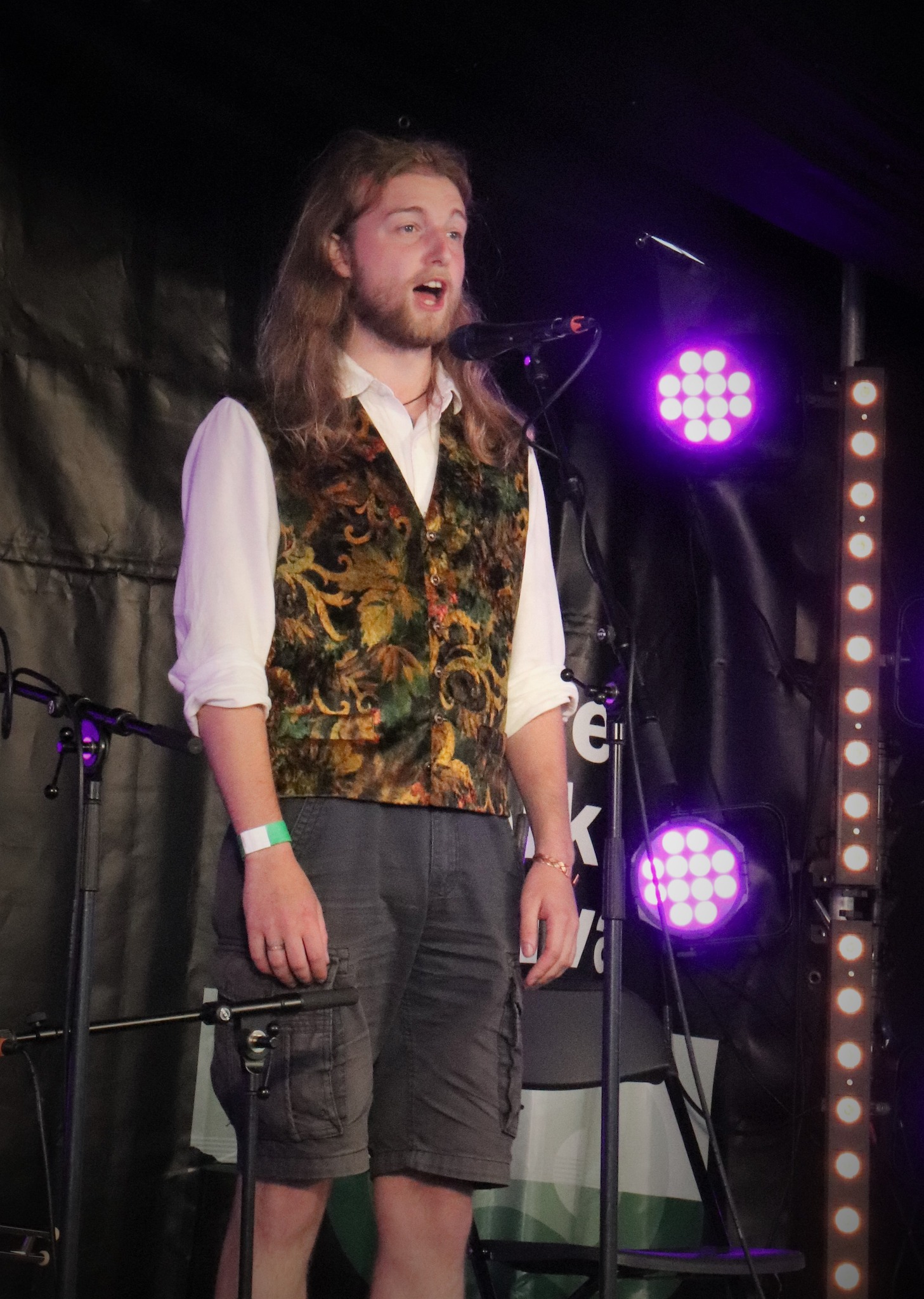 Herga at The Castle – Folk and Acoustic Club – Mondays from 7:45pm